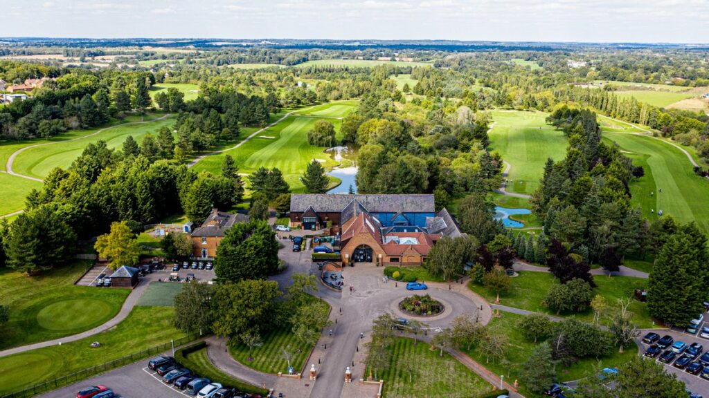 Essendon first with Toptracer Range Mobile - Golf Today